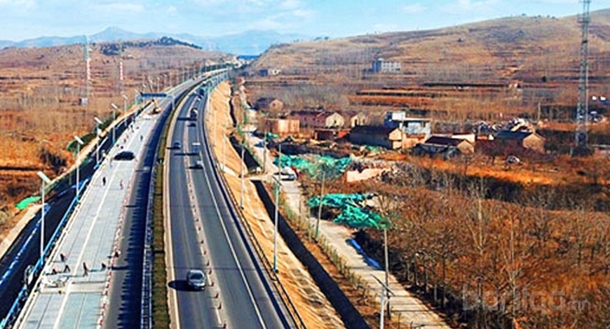 800 өрхийг цахилгаанаар хангах нэг километр нарны хавтан зам тавьжээ