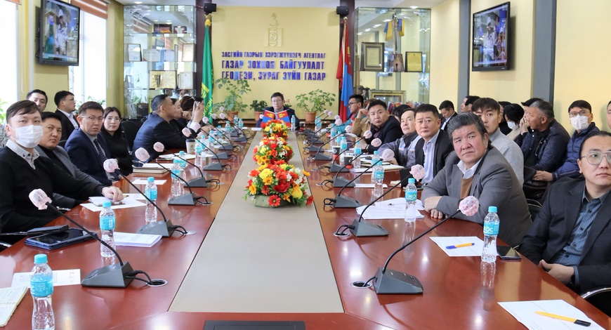 Хот суурин газрыг дахин хөгжүүлэх тухай хууль журмуудын дагуух хэлэлцүүлэг боллоо